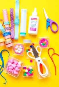 7 Best Contained Art Projects for Curious Little Hands